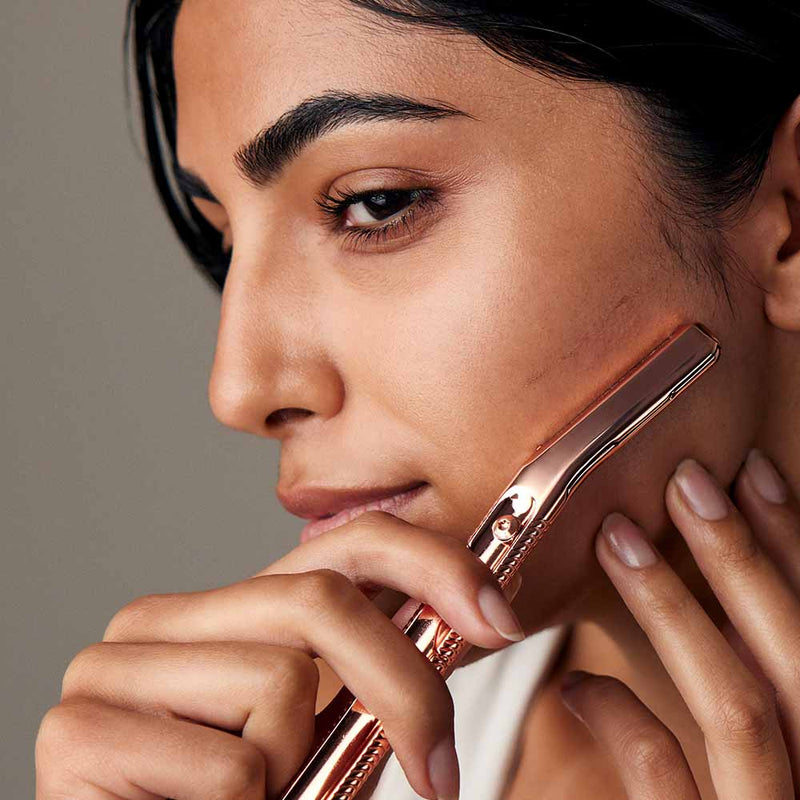 Unboxing & setting up Leaf Dermaplaner | Getting Started