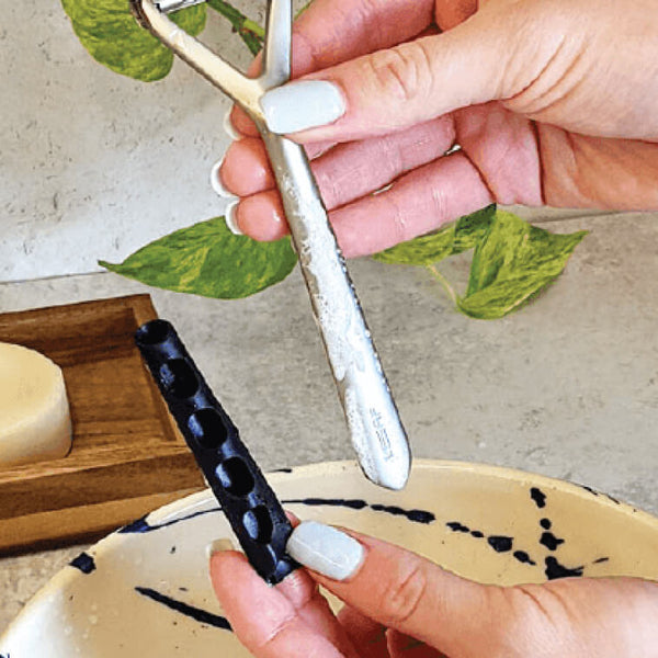 Installing your Leaf Razor silicone Grip Sleeve