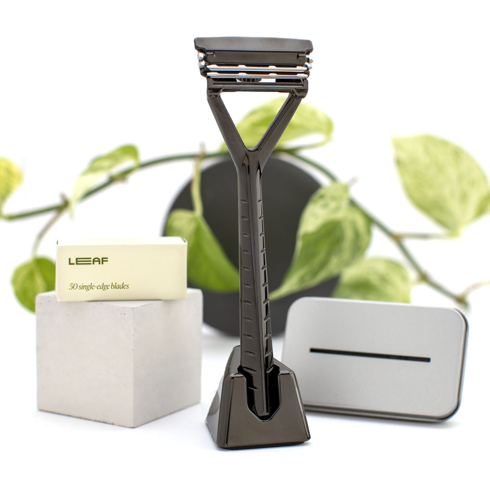 The Leaf Kit | Three-Blade Razor + Razor Stand + Razor Blades | Leaf Shave