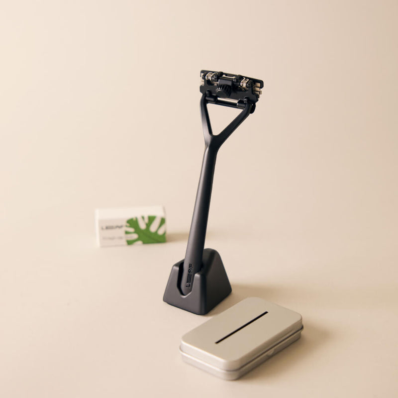 The Leaf Kit | Three-Blade Razor + Razor Stand + Razor Blades | Leaf Shave