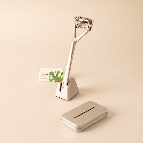 The Leaf Kit | Three-Blade Razor + Razor Stand + Razor Blades | Leaf Shave