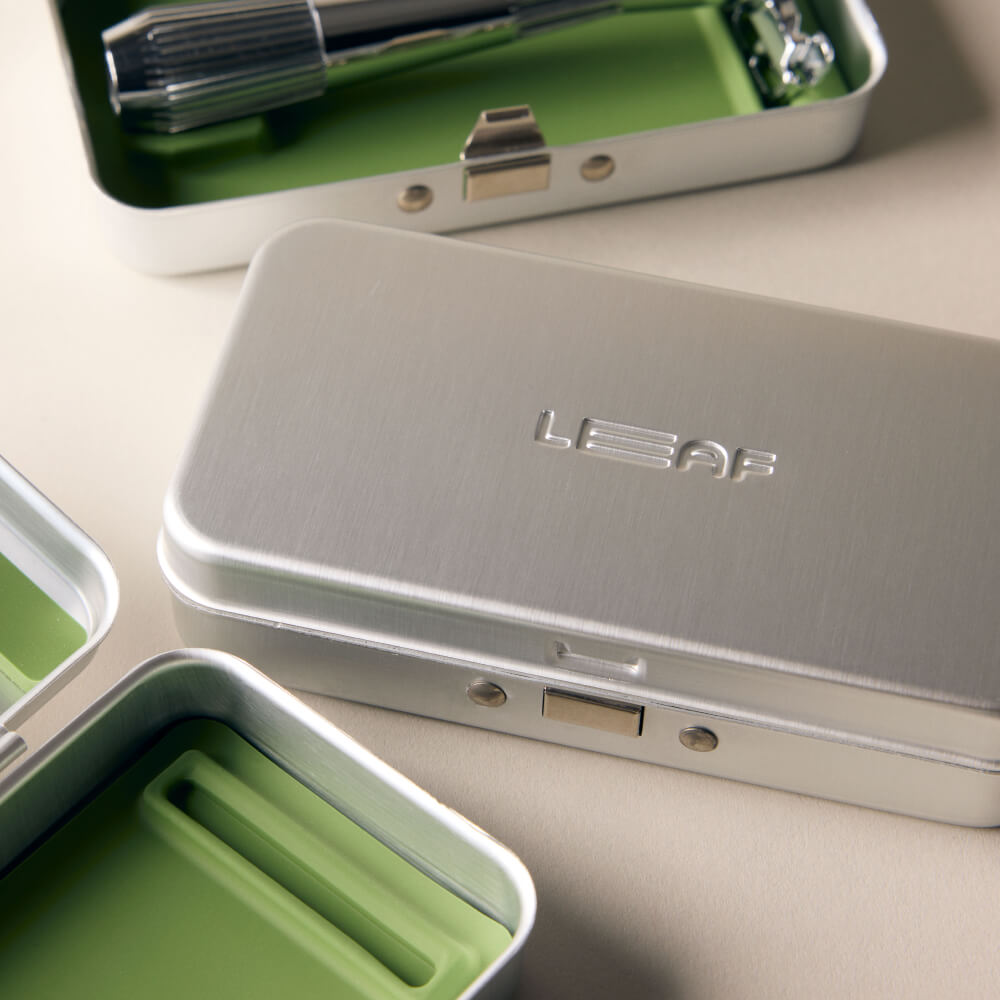 Single Edge Case | Protect Your Twig or Thorn Razor On-the-Go | Leaf Shave